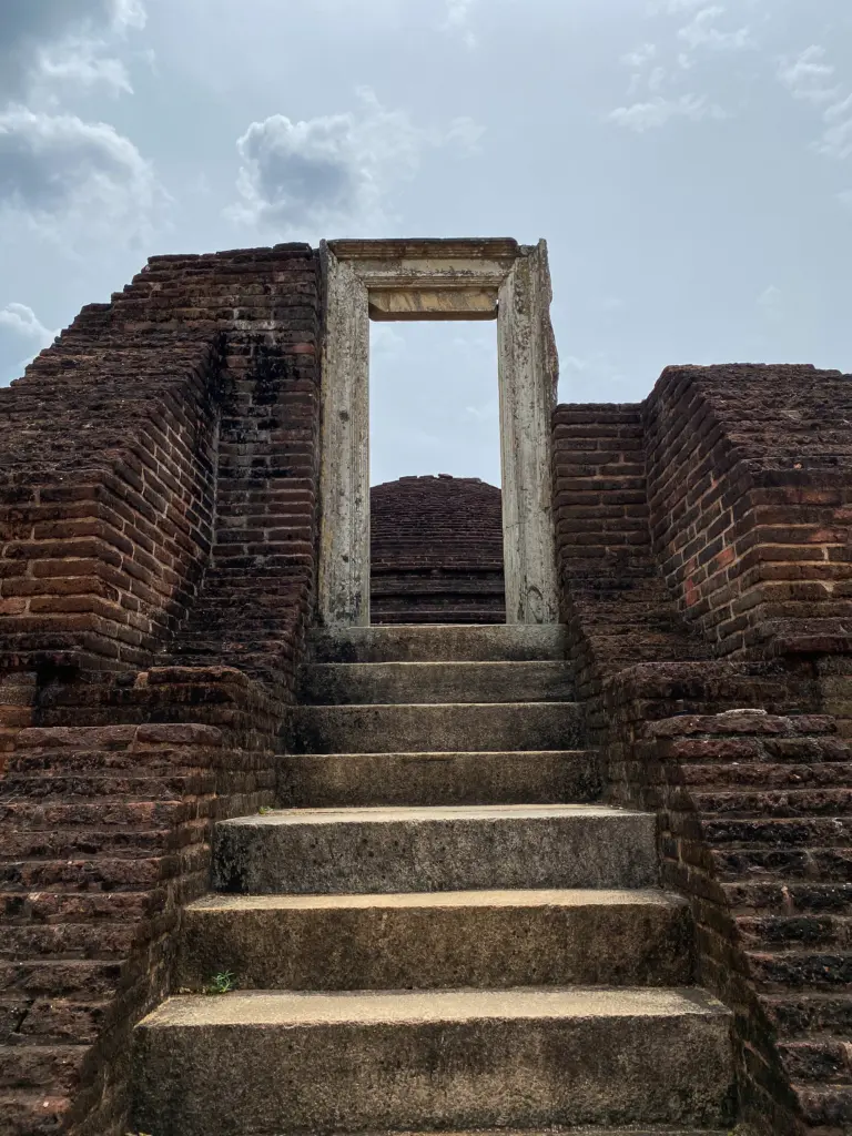 Cycling Guide for Polonnaruwa (with Route & Map)